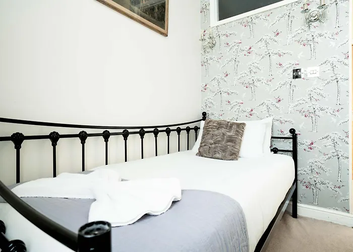 LANCASTER COURT HOTEL, LONDON